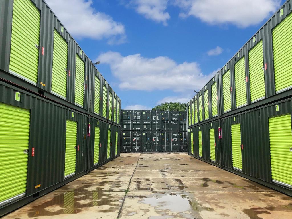 Leeds Storage Guide: From Pricing to Best Practices